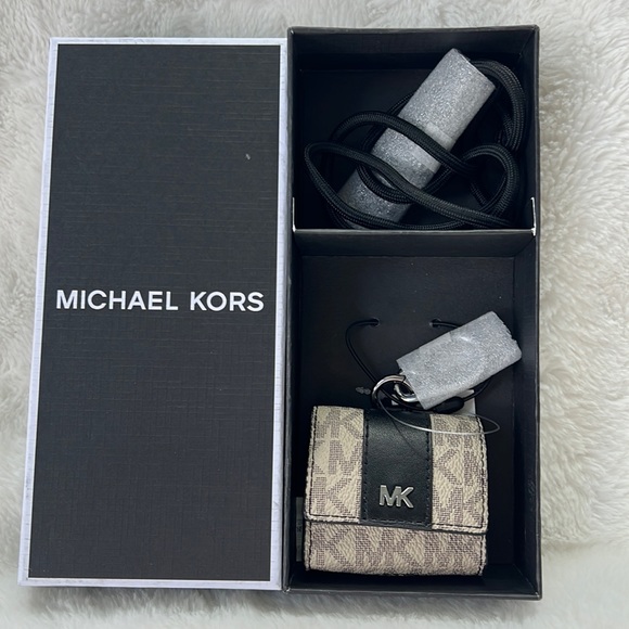 MICHAEL Michael Kors | Accessories | Nwt Michael Kors Airpod Pro Case ...
